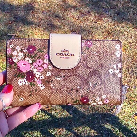 Coach | Bags | Coach Tech Phone Wallet In Signature Canvas Evergreen ...